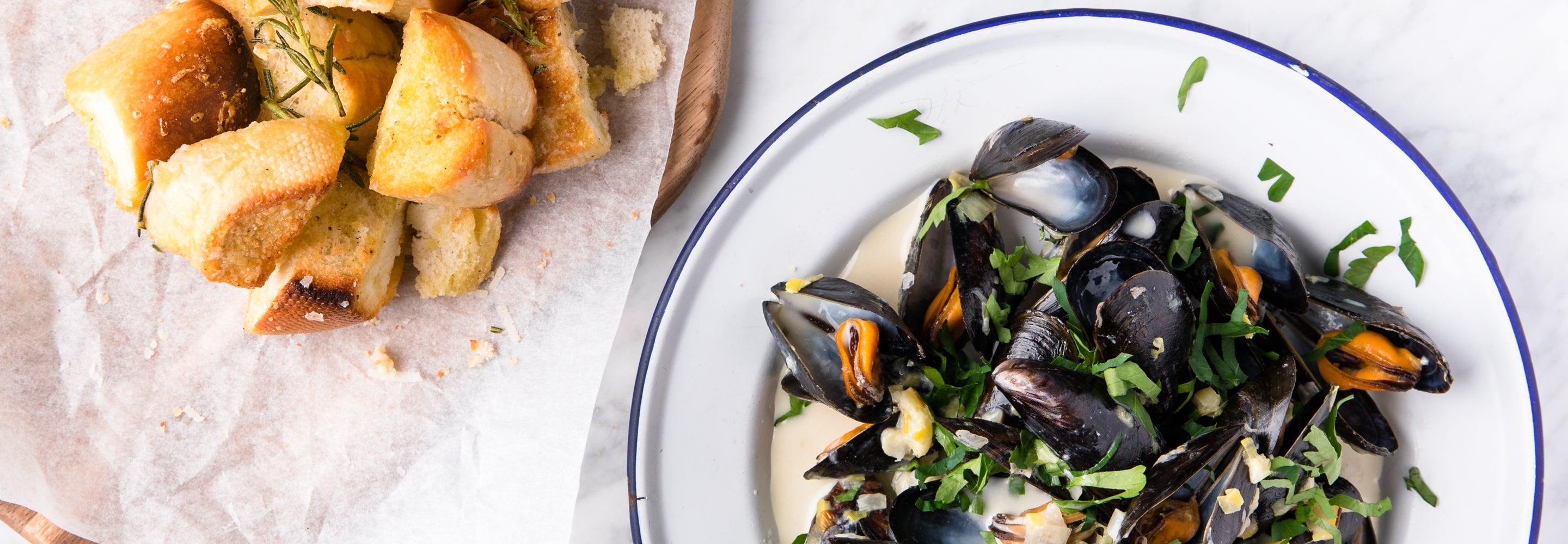 Wood Fired Mussels with Parmesan Bread Bites Recipe | Gozney – Gozney